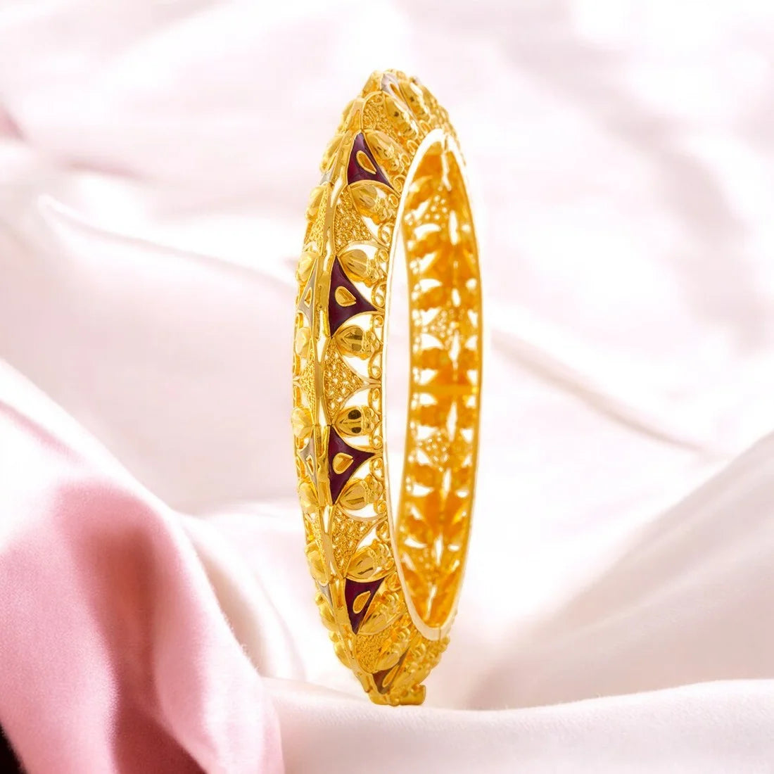 22K Gold Bangle with Fine Cutwork Design – P.C. Chandra Jewellers